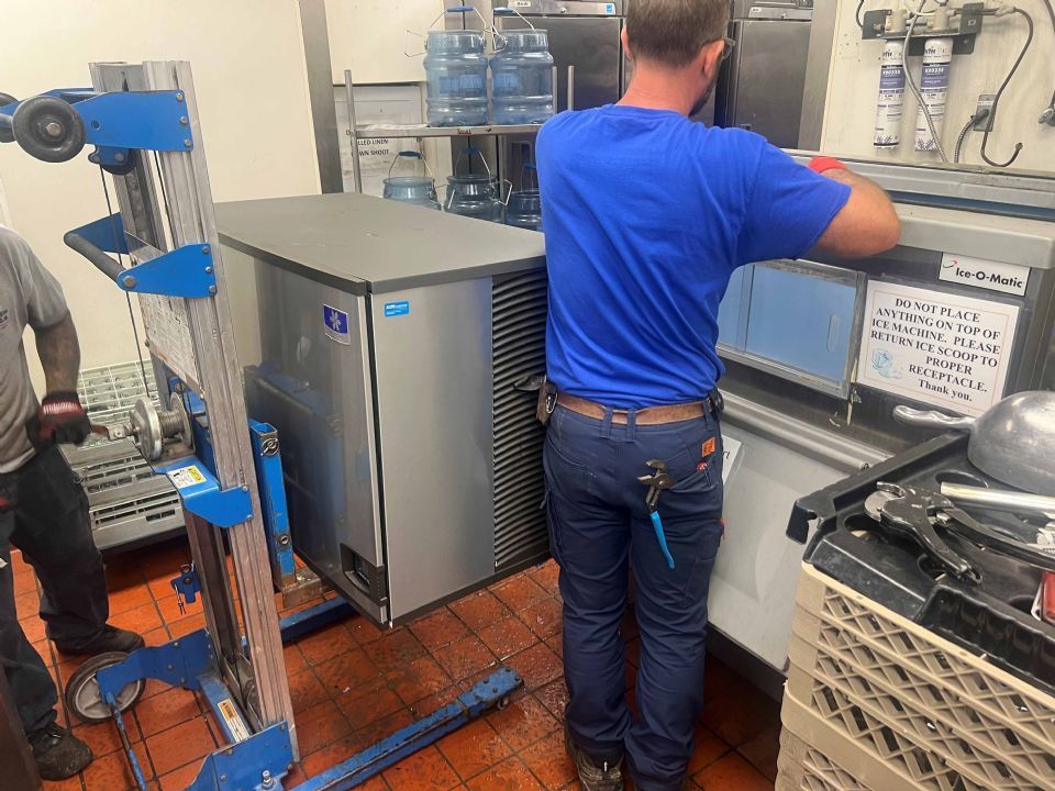 How to Choose the Right Commercial Ice Machine for Your Business